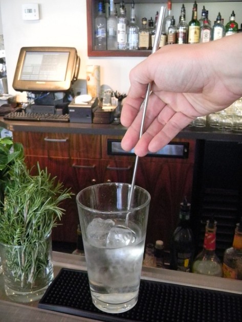 Classics: How to properly stir and shake a cocktail