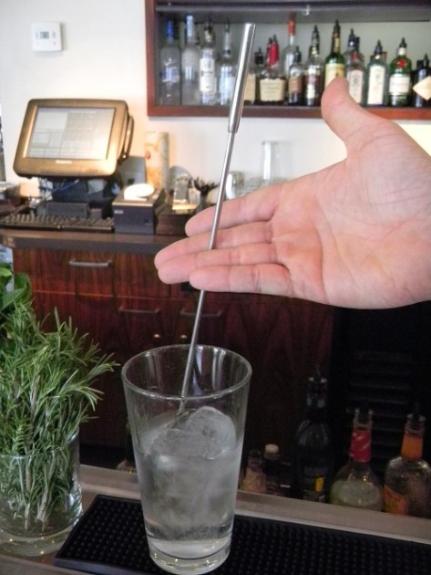 Classics: How to properly stir and shake a cocktail