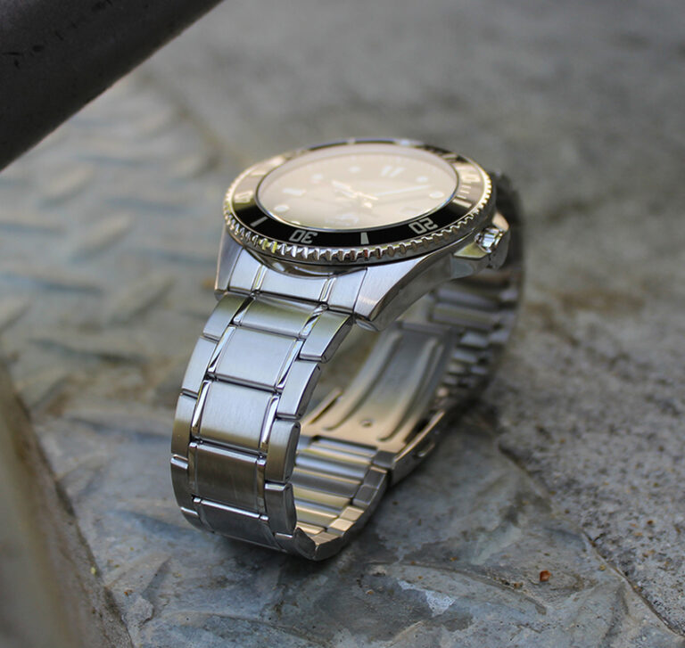 In Review: Casio Duro Marlin Stainless Steel Bracelet MDV106 Dive Watch